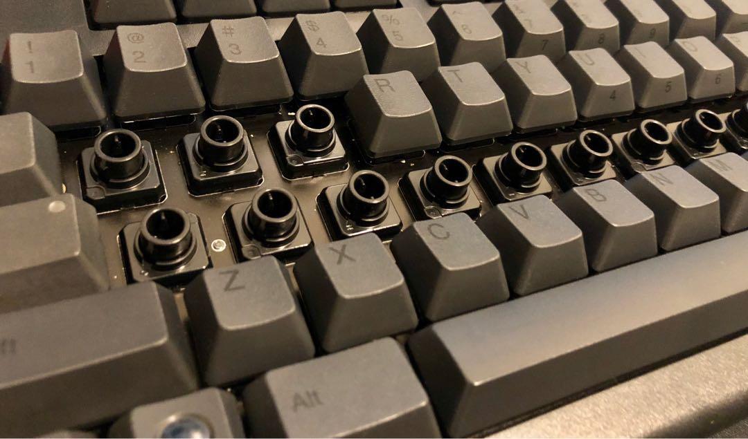 Realforce 87U 55g Black, 手提電話, 智能穿戴裝置及智能手錶 - Carousell