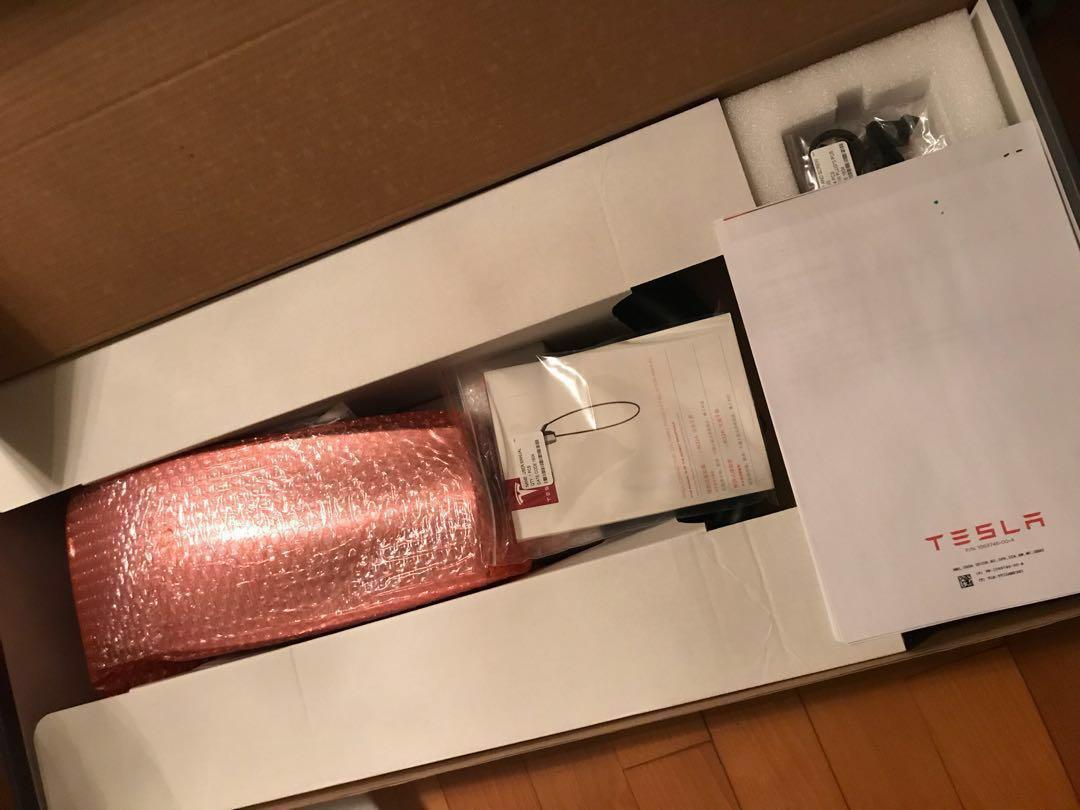 Tesla wall connector 32A Three Phase charger, 汽車配件, 電子配件 - Carousell