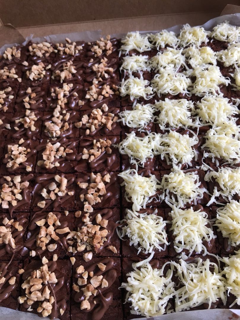 Halal Brownies, Food & Drinks, Homemade Bakes on Carousell
