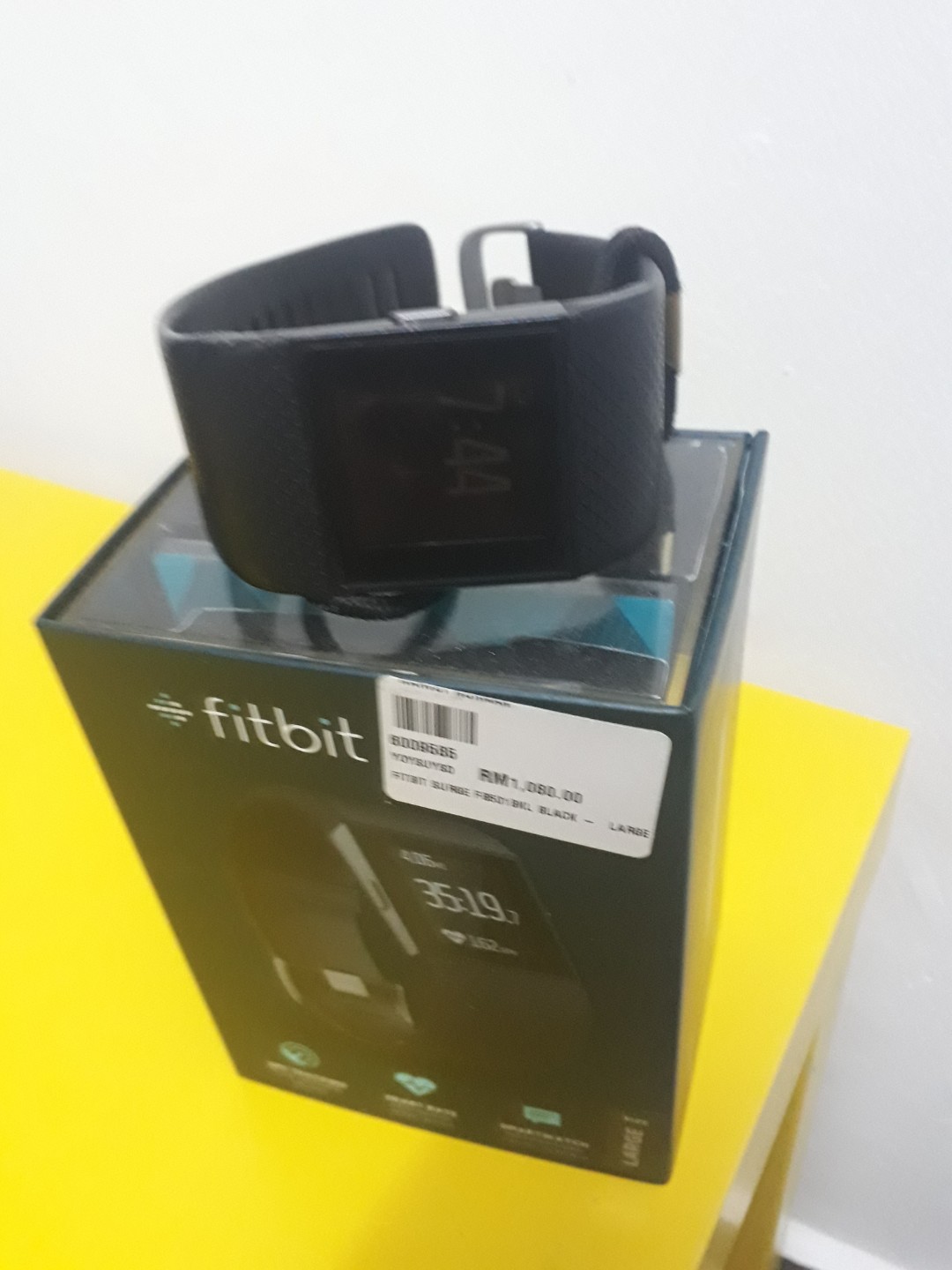 Fitbit surge, Men's Fashion, Watches & Accessories, Watches on Carousell