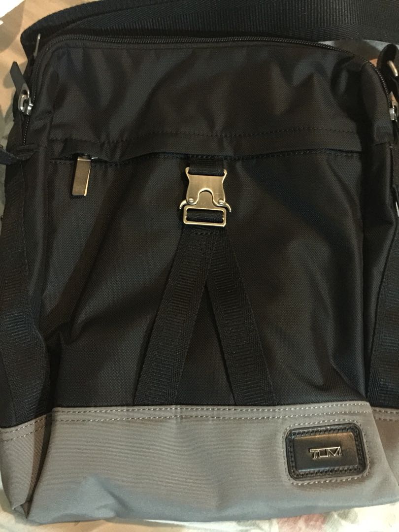 Tumi original messenger bag, Men's Fashion, Bags, Sling Bags on Carousell