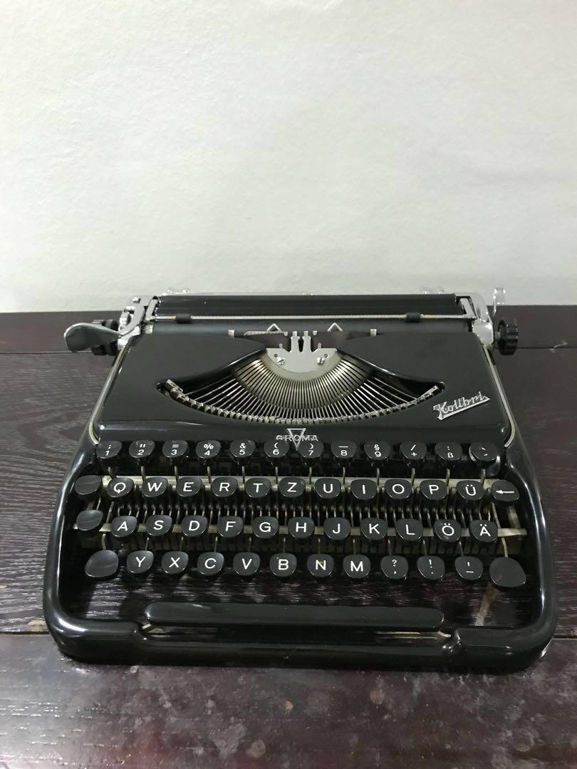 Vintage Groma Kolibri Typewriter - GDR East Germany (Black), Hobbies ...