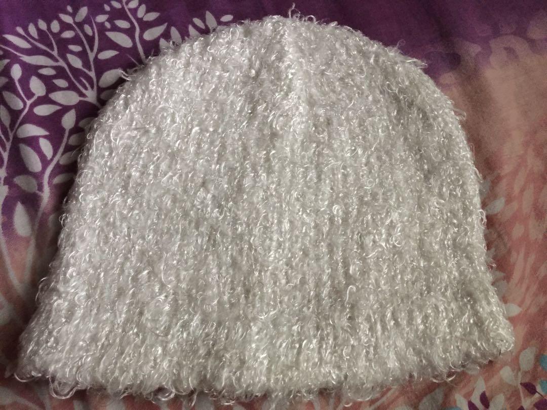 Fuzzy White Bonnet, Women's Fashion, Watches & Accessories, Hats ...