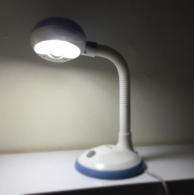 Philips Eco iCare v10.2 Desk Light 69198, Health & Nutrition, Health ...