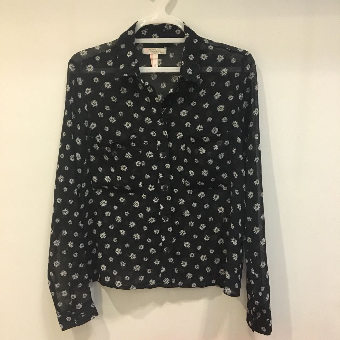 Bershka Sheer Daisy Top, Women's Fashion, Tops, Others Tops on Carousell