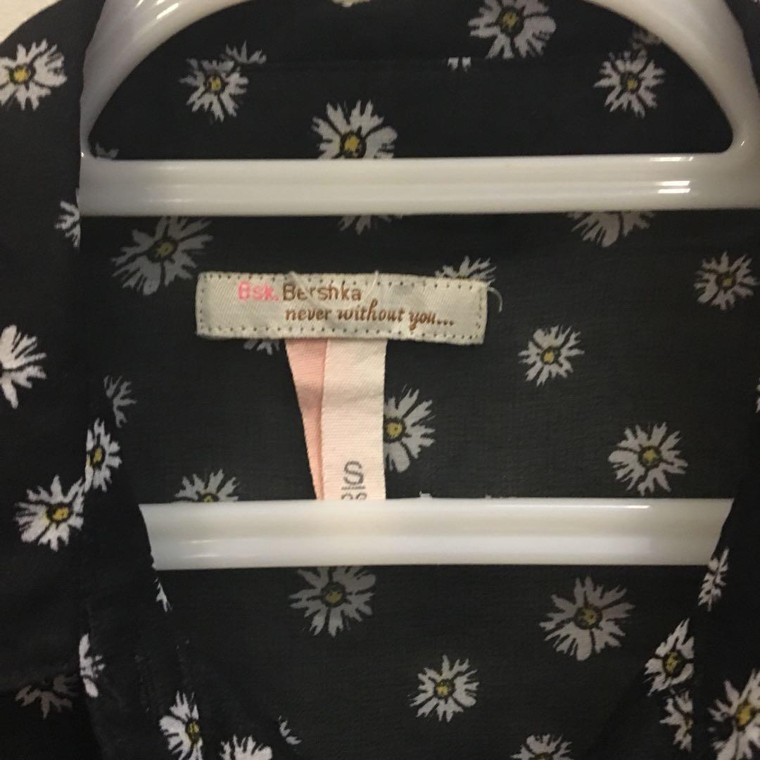 Bershka Sheer Daisy Top, Women's Fashion, Tops, Others Tops on Carousell