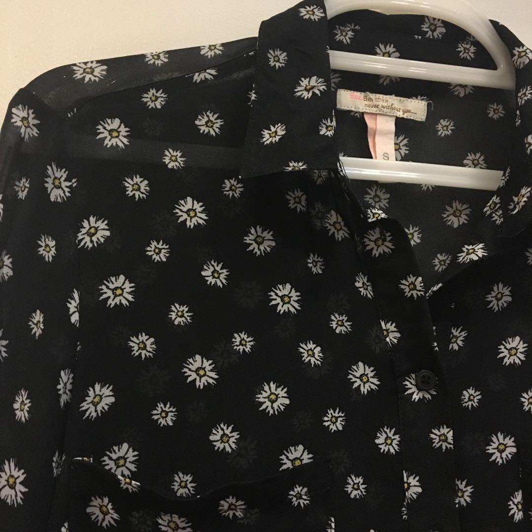 Bershka Sheer Daisy Top, Women's Fashion, Tops, Others Tops on Carousell