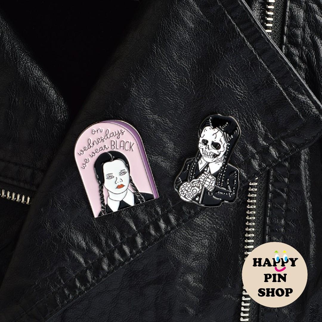 Wednesday Addams, Addams Family Enamel Pin (Halloween), Hobbies & Toys ...