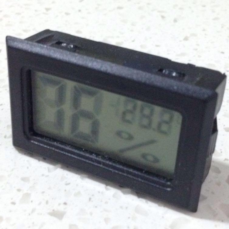Digital Hygrometer and Thermometer Gauge Panel Meter, Electronics ...