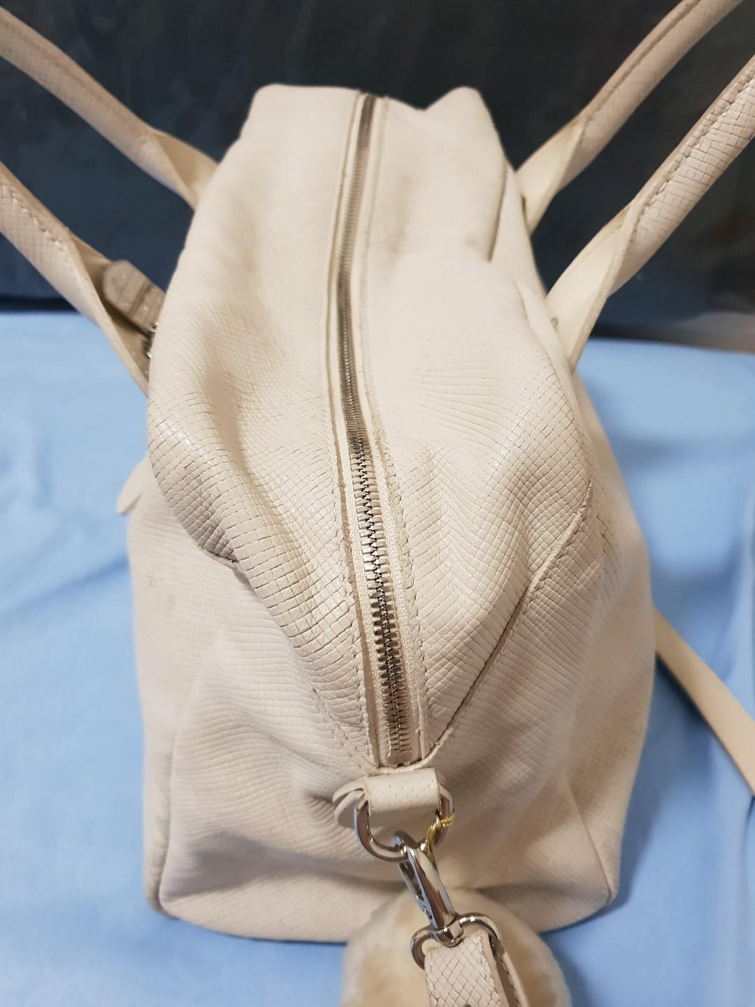 Longchamp Quadri Large Authentic, Fesyen Wanita, Tas & Dompet di Carousell