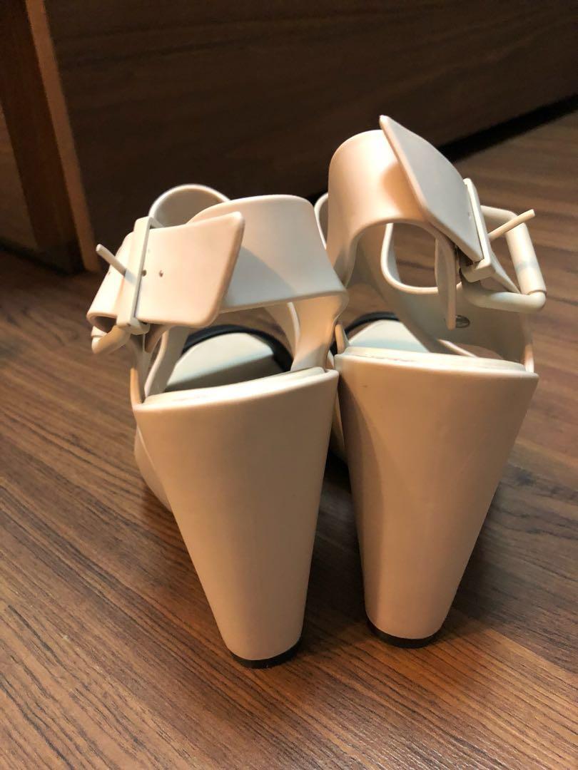 Melissa wedge (original), Women's Fashion, Footwear, Sandals on Carousell