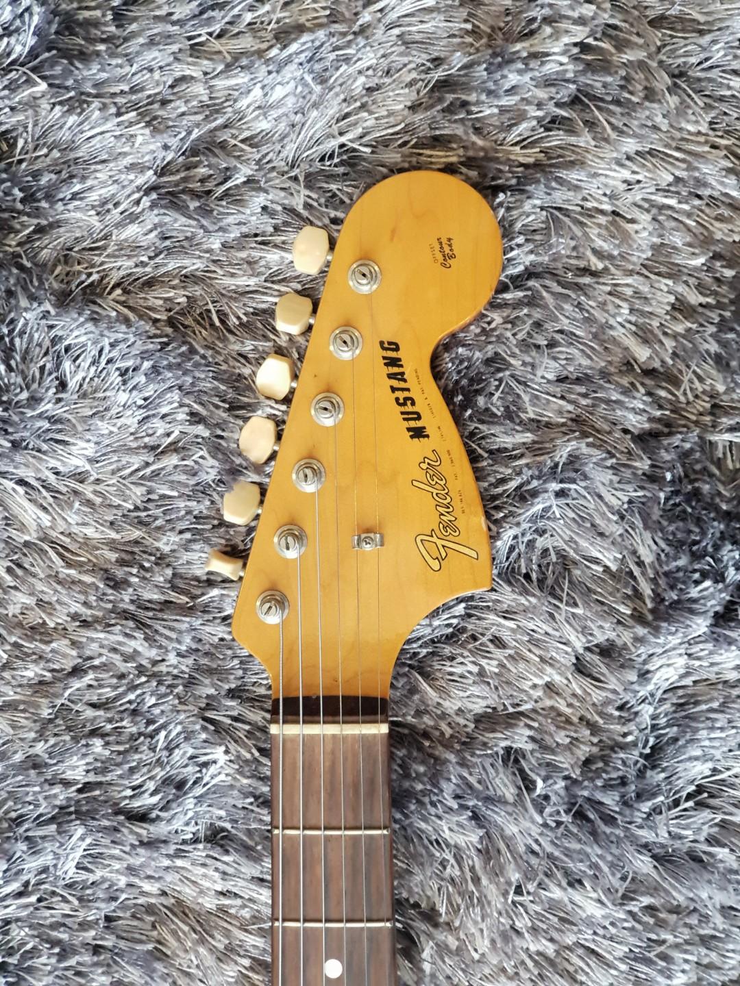 Fender Mustang Classic Series 65 Reissue, Hobbies & Toys, Music & Media ...