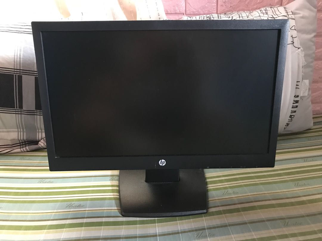 HP V194 Monitor 18.5”, Computers & Tech, Desktops on Carousell