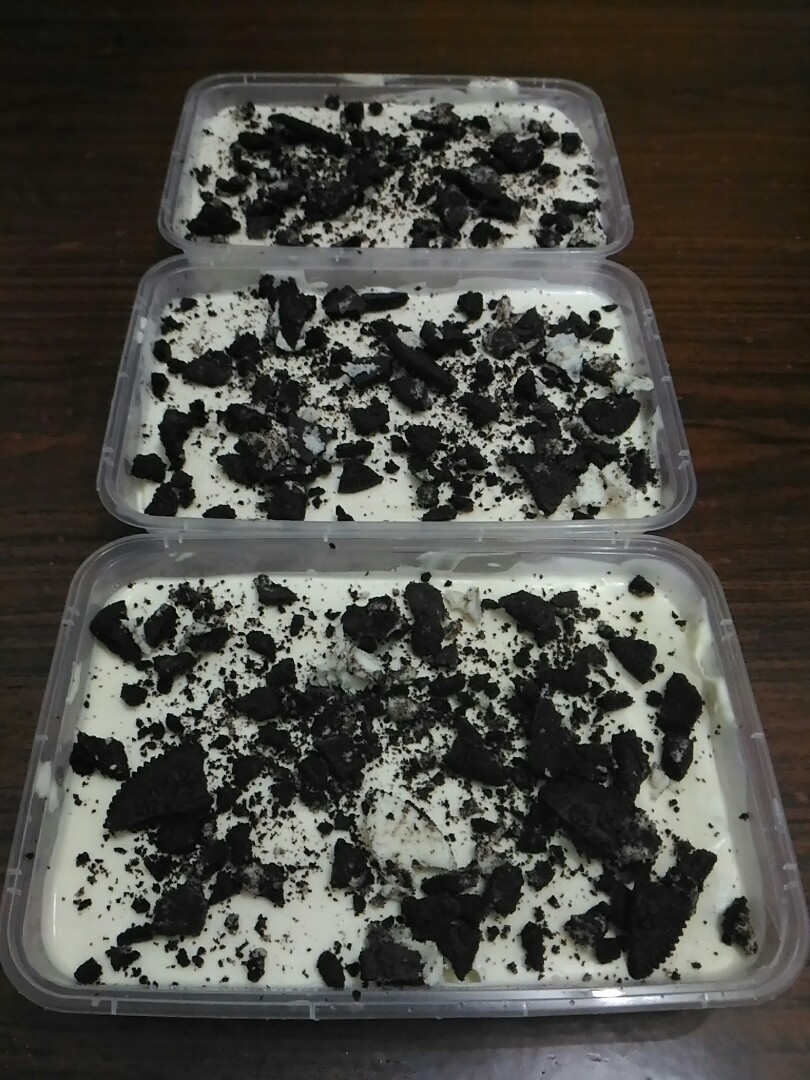 Oreo graham, Food & Drinks, Packaged & Instant Food on Carousell