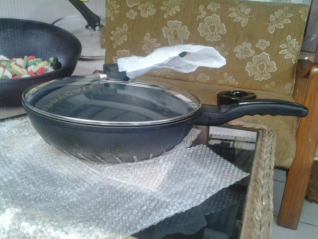 Panci teflon nonstick diecast alumunium, Perabotan Rumah di Carousell