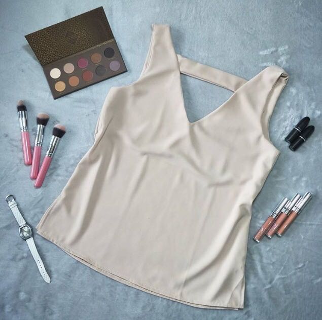 V-Cut Top in Beige, Women's Fashion, Tops, Sleeveless on Carousell