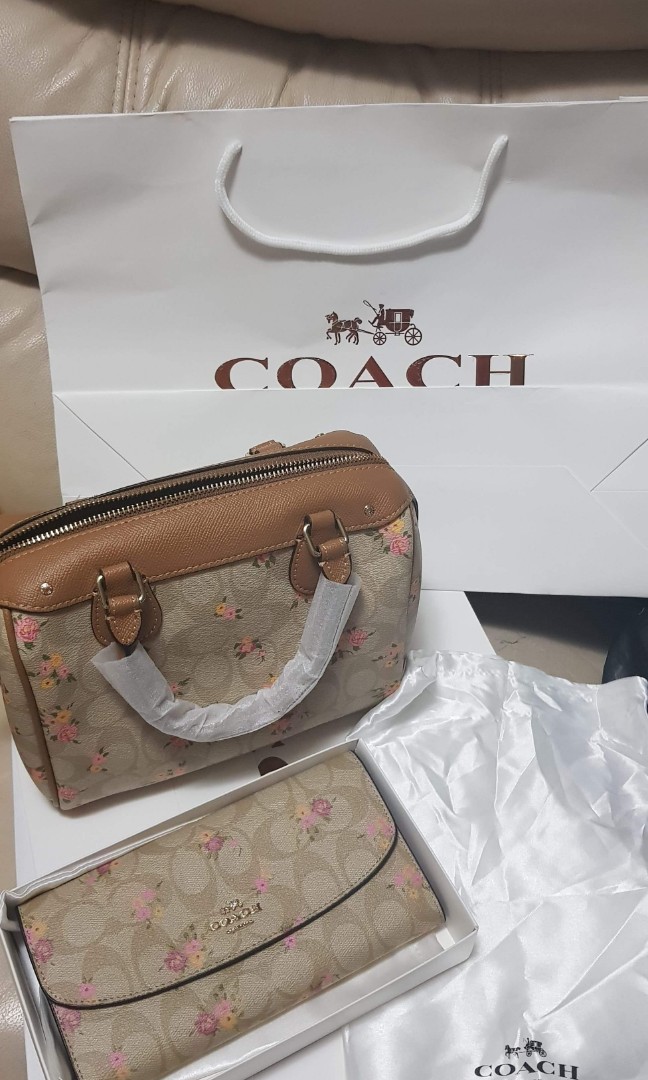 Coach set, Women's Fashion, Bags & Wallets, Purses & Pouches on Carousell