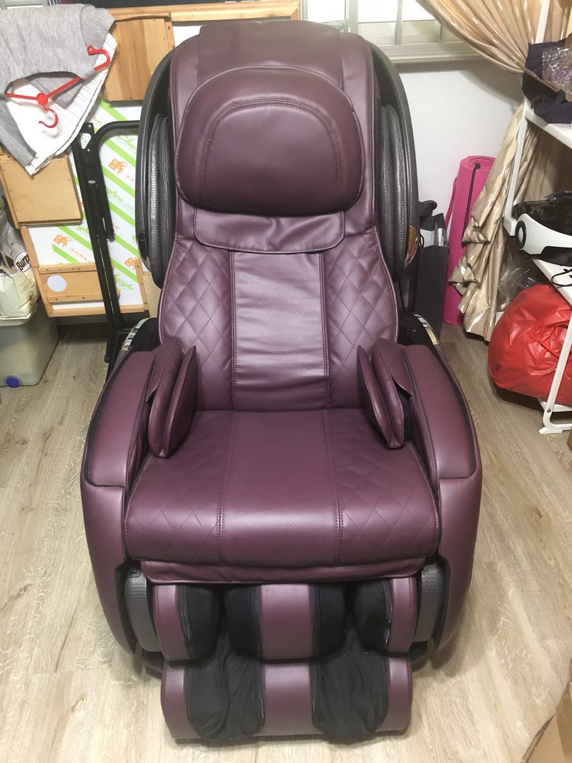 Osim uMagic Massage Chair, Health & Nutrition, Massage Devices on Carousell