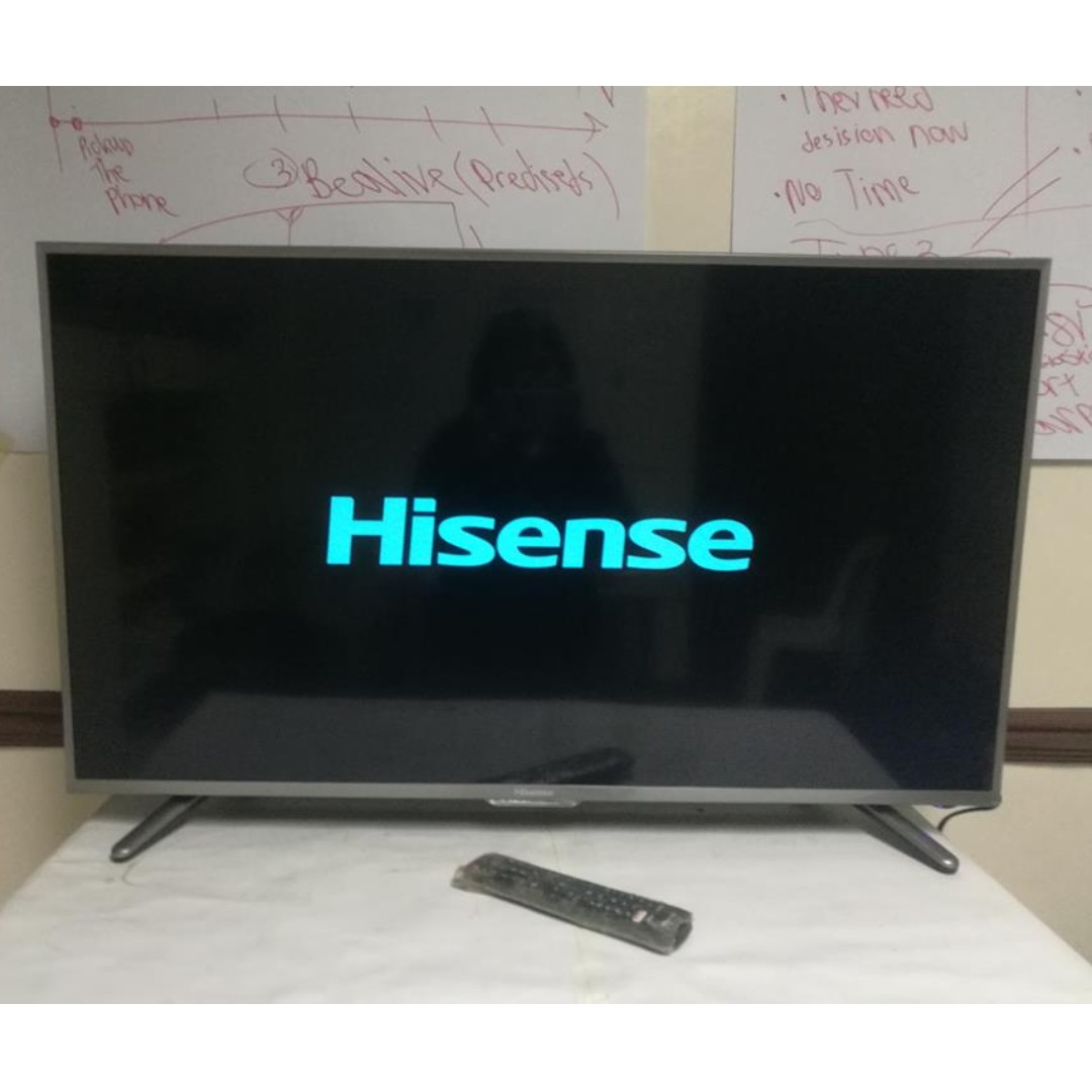 HISENSE SMART 40 Inches TV, TV & Home Appliances, TV & Entertainment, TV on Carousell