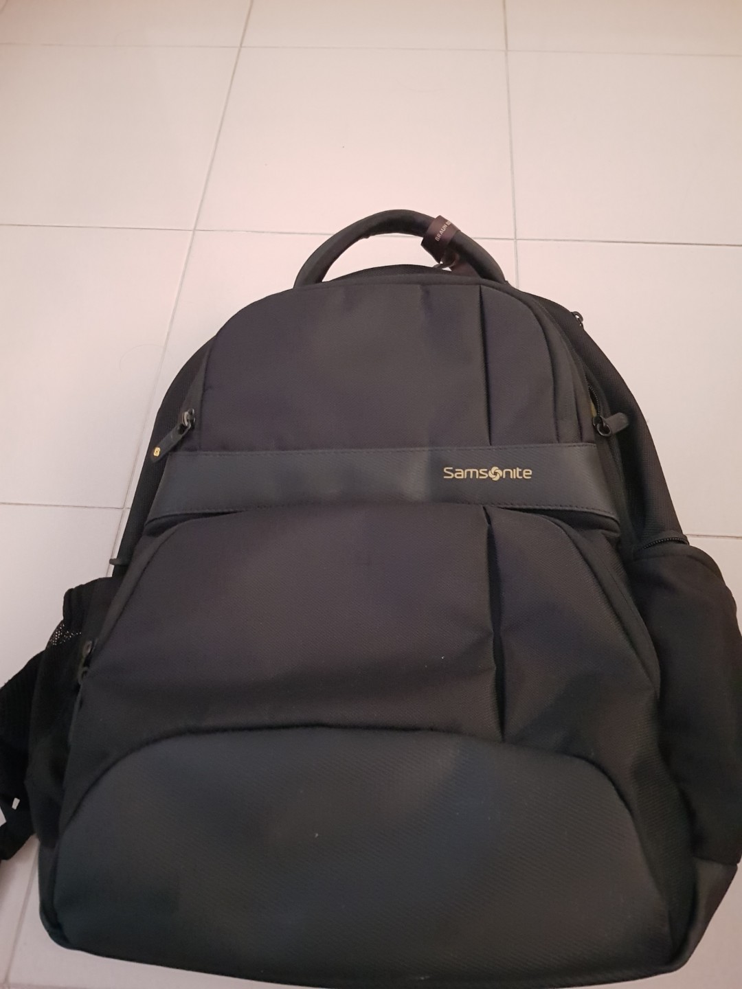 Samsonite backpag., Men's Fashion, Bags, Backpacks on Carousell
