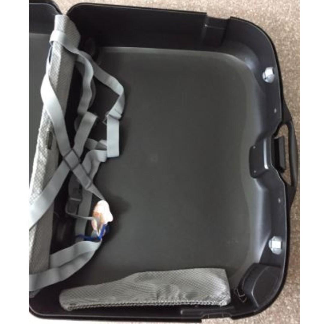 Samsonite Oyster Hard Clamshell Rolling Luggage, Hobbies & Toys, Travel ...