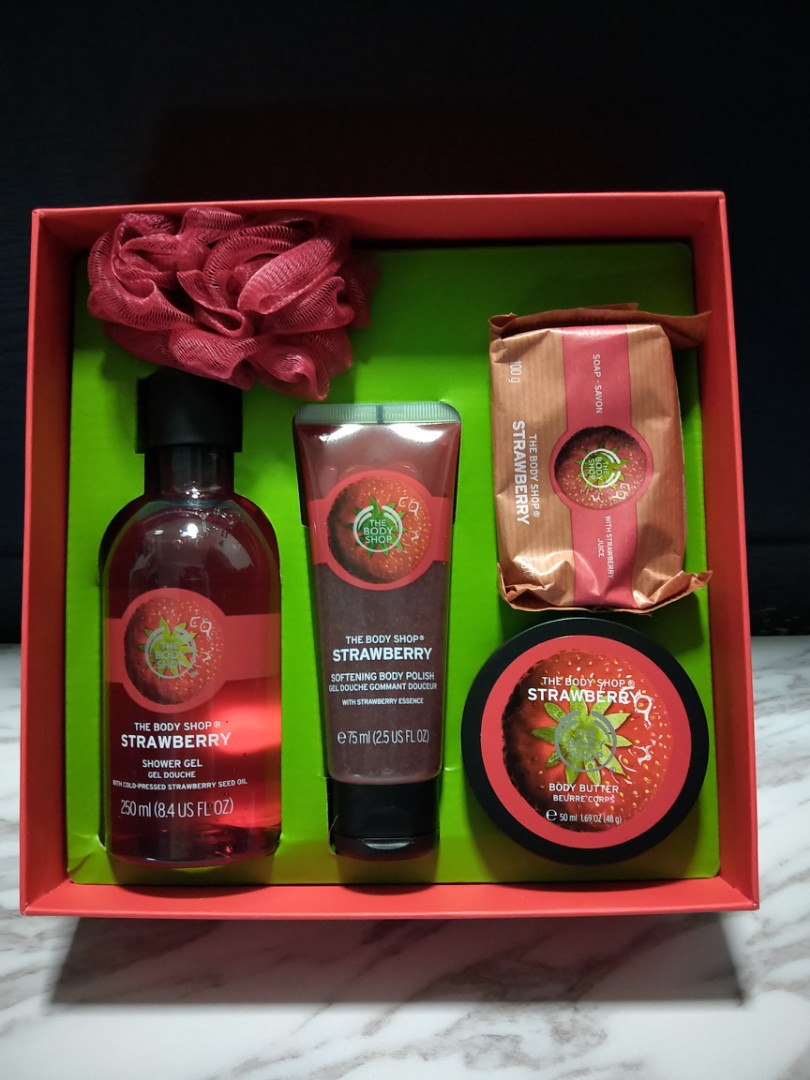 The Body Shop Gift Set (Strawberry Essential Selection), Beauty ...