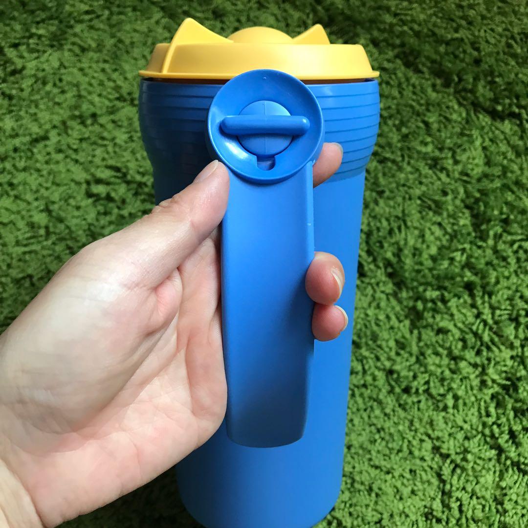 Tupperware Blue Twist & Pour (1) 1.1 Liter, Furniture & Home Living ...