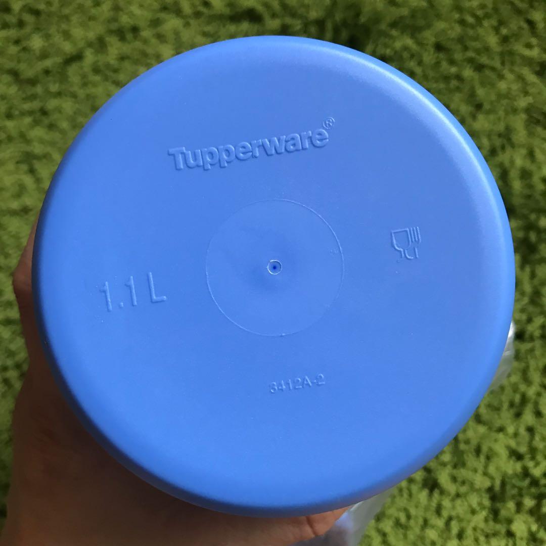 Tupperware Blue Twist & Pour (1) 1.1 Liter, Furniture & Home Living ...