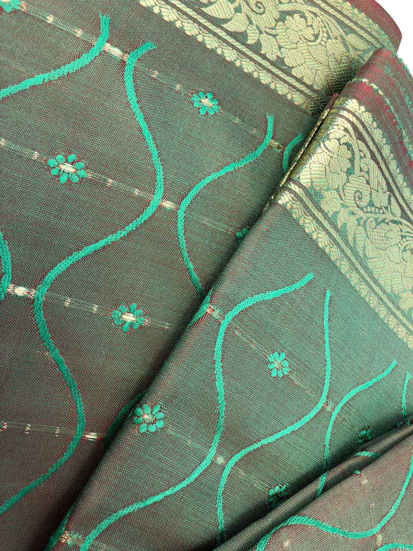 Saree india, baju kurung, Women's Fashion, Dresses & Sets, Traditional ...