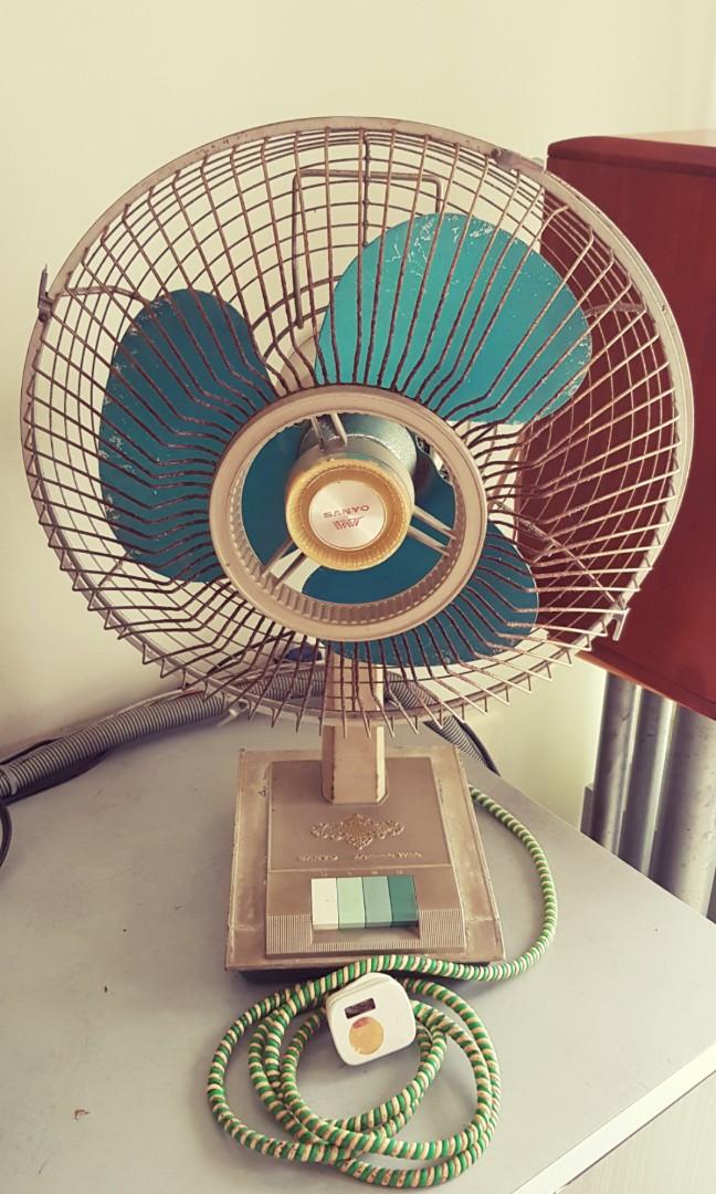 Vintage SANYO 15" Oscillating Green Blade Desk Fan, Furniture & Home ...