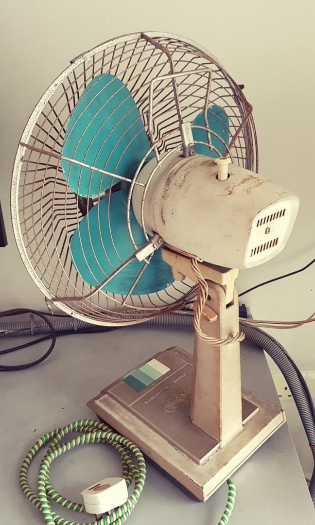 Vintage SANYO 15" Oscillating Green Blade Desk Fan, Furniture & Home ...