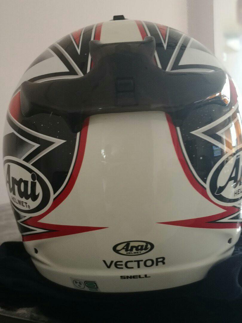 Arai Vector Full Face Helmet, Auto Accessories on Carousell