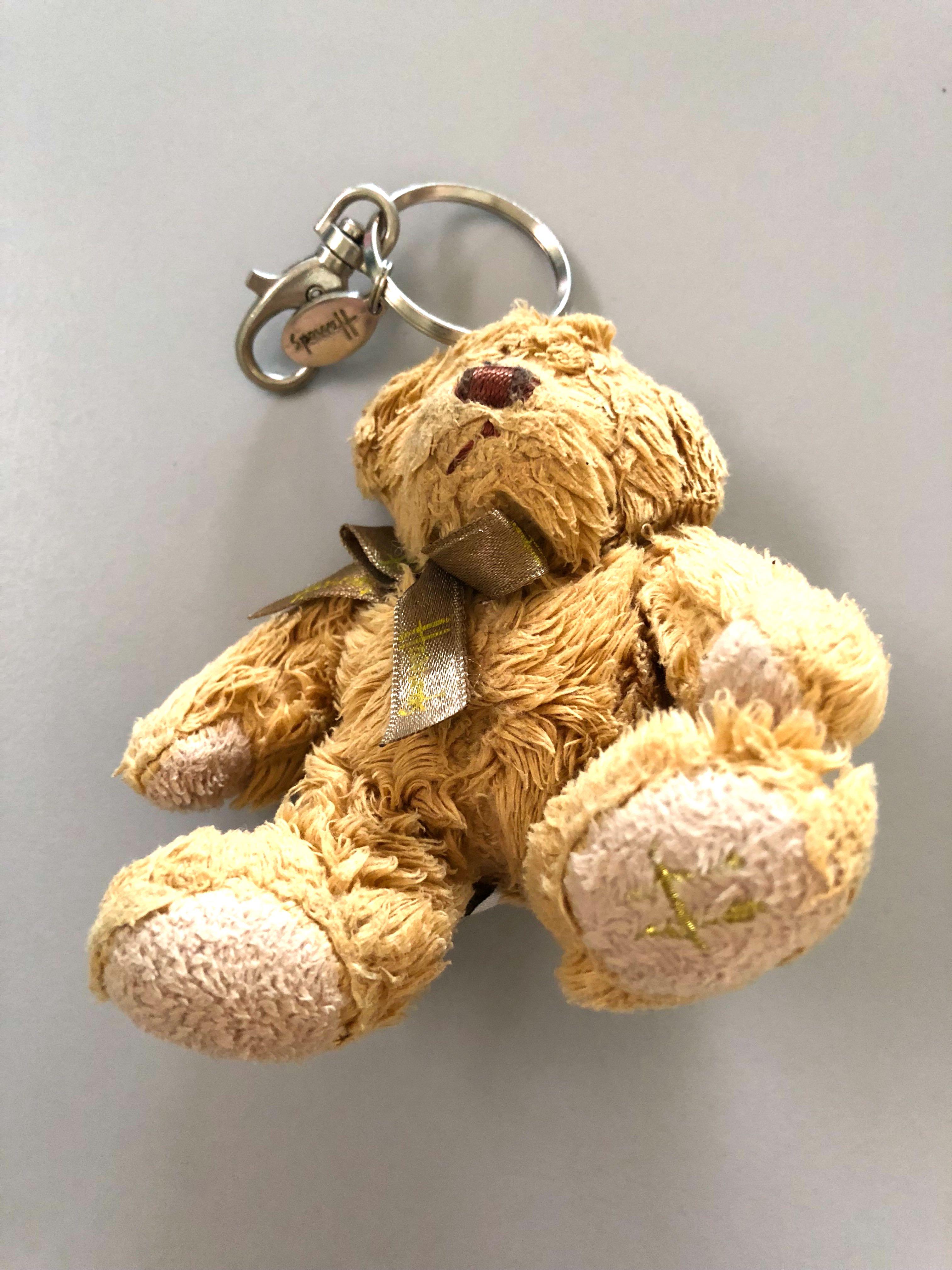 Harrods Keychain, Everything Else, Others on Carousell