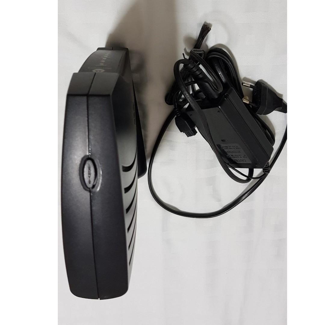 Motorola SBV5121 VoIP Cable Modem, Computers & Tech, Parts ...