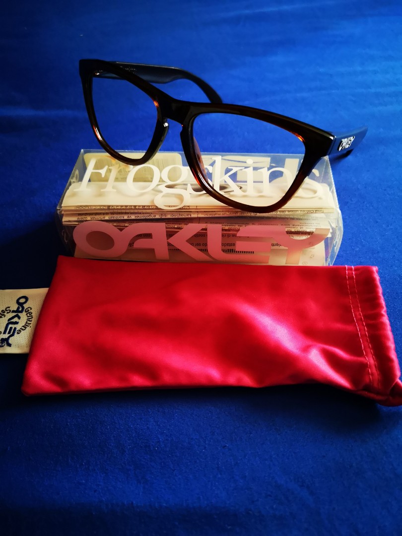 Oakley Frogskin - Root Beer Colour, Men's Fashion, Watches ...