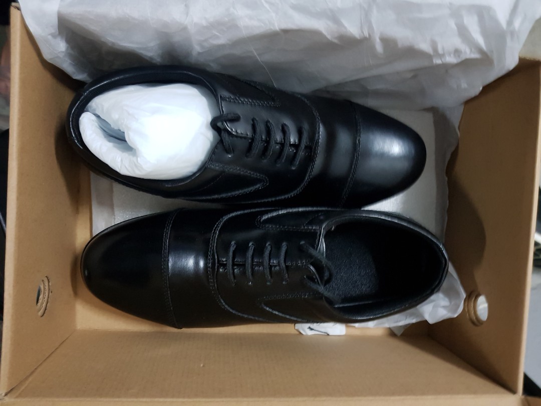 BNIB smart shoes, Men's Fashion, Footwear, Casual shoes on Carousell