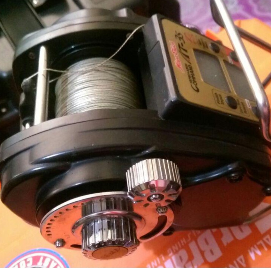 MIYA EPOCH AT3S ELECTRIC FISHING REEL WITH SHIMANO TYRNOS, TUFFLINE XP ...