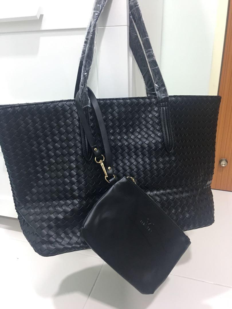 Mizzue Bag - Jessie Laravie, Women's Fashion, Bags & Wallets, Cross ...