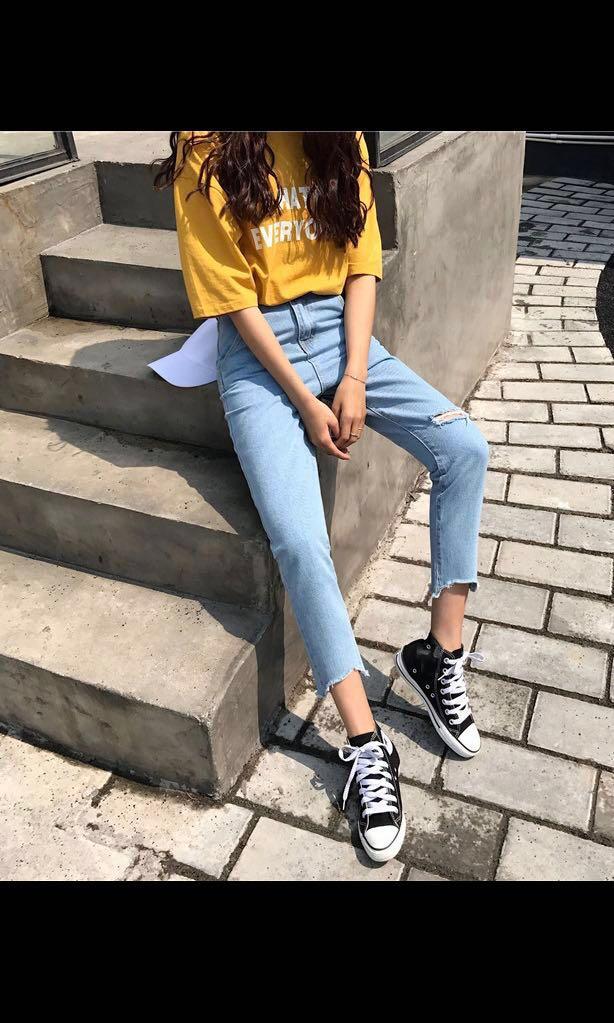 ulzzang jeans, Women's Fashion, Bottoms, Jeans & Leggings on Carousell