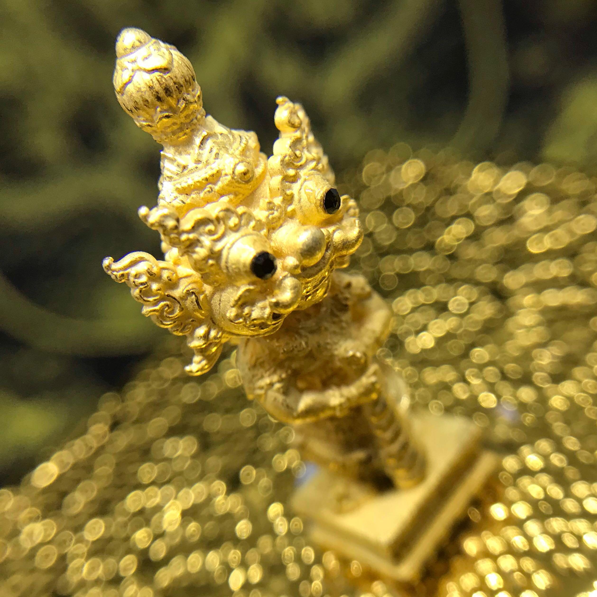 Archan Kraided Gold Taowesuwan BE 2561, Hobbies & Toys, Memorabilia ...