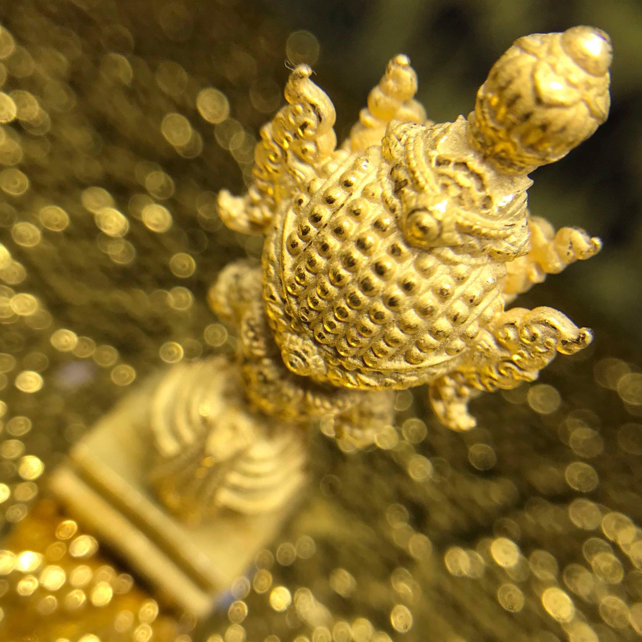 Archan Kraided Gold Taowesuwan BE 2561, Hobbies & Toys, Memorabilia ...