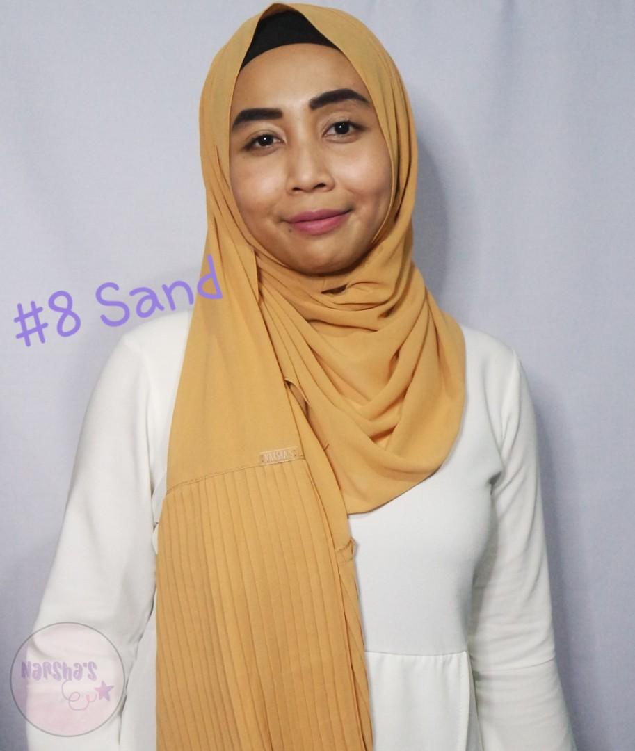 Ruffle Instant Shawl (Buy 2 free 1), Women's Fashion, Muslimah Fashion ...