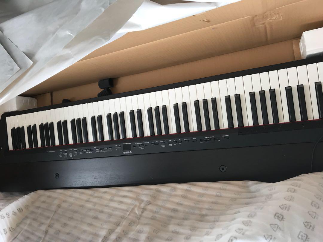Yamaha P-140 keyboard, Music & Media, Music Instruments on Carousell