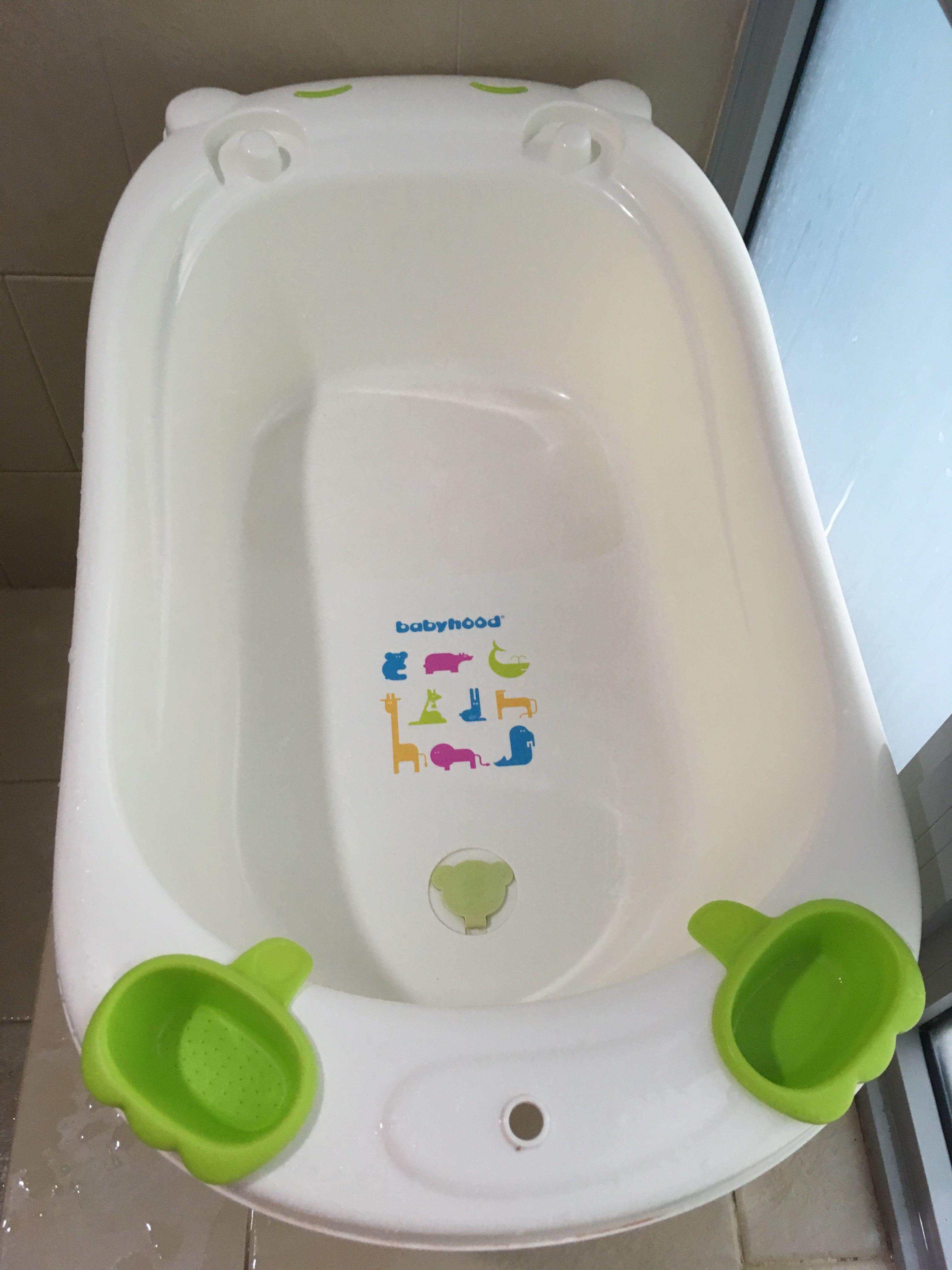 Baby Bath Tub (with Insert), Babies & Kids, Bathing & Changing, Bathtub ...