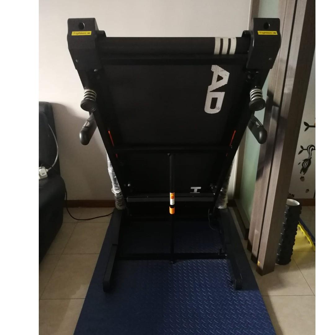 HEAD Fitness Treadmill Model T520 in good condition., Sports Equipment ...