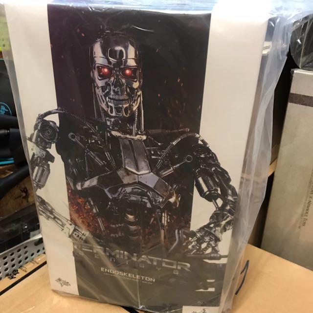 Hot Toys MMS352 Terminator Genisys Endoskeleton 1/6 Scale Action Figure, Hobbies & Toys, Toys ...
