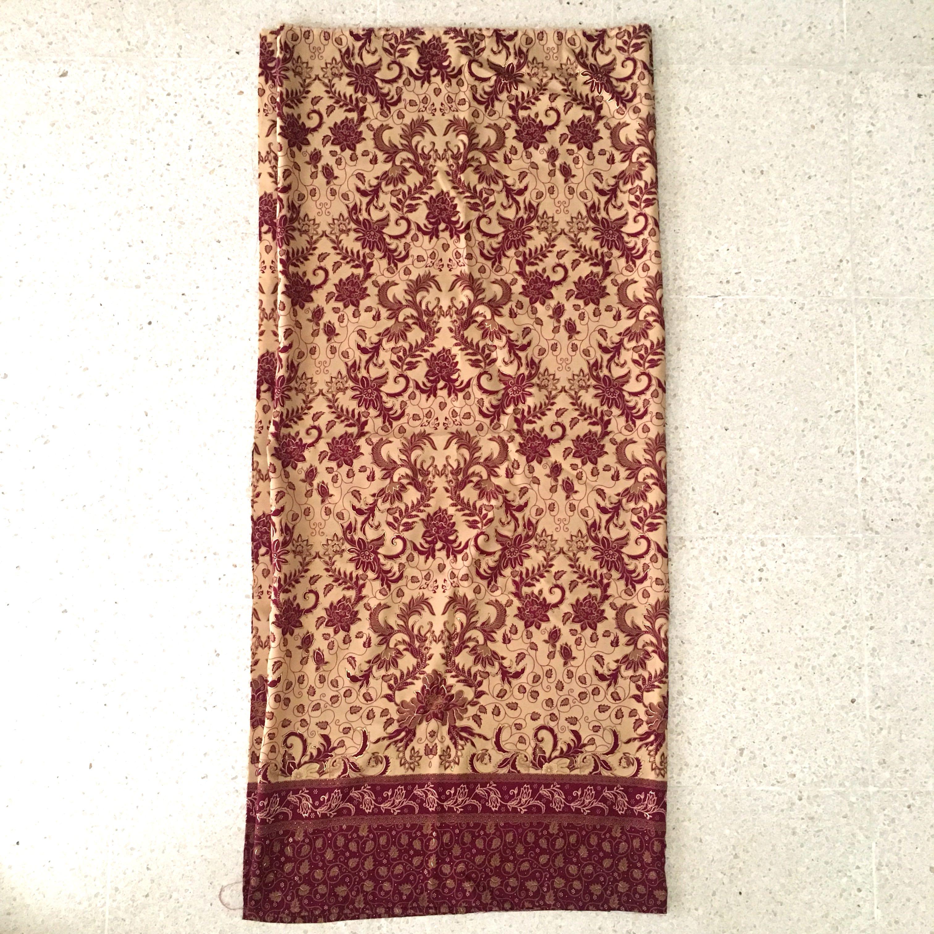 Kain batik cantik merah kuning putih, Fesyen Wanita, Pakaian Wanita ...