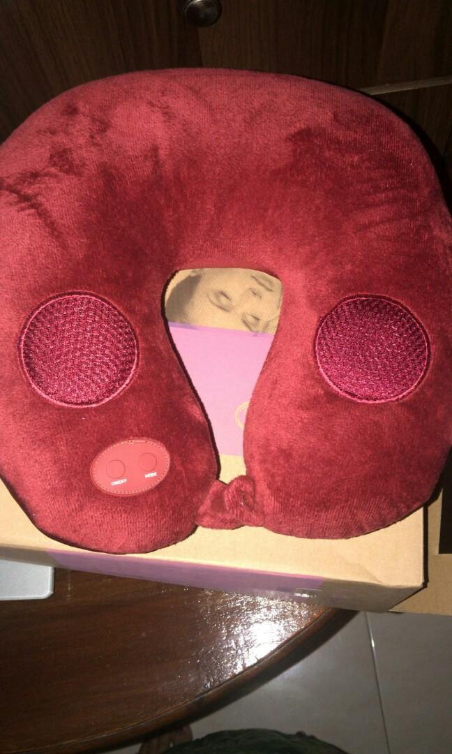 Neck messaging pillow, Health & Nutrition, Massage Devices on Carousell