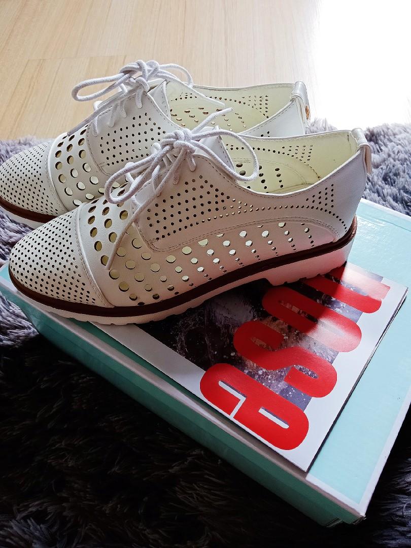Promo A : Nose oxford white shoes, Women's Fashion, Footwear, Sneakers ...