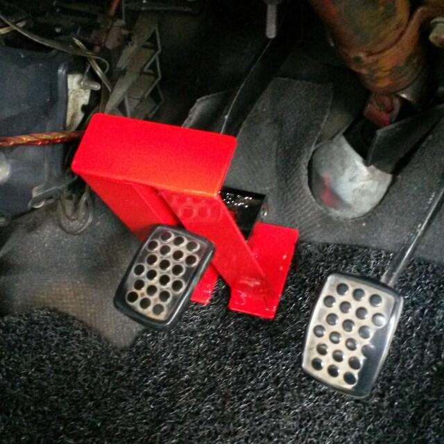 Padel lock, Auto Accessories on Carousell